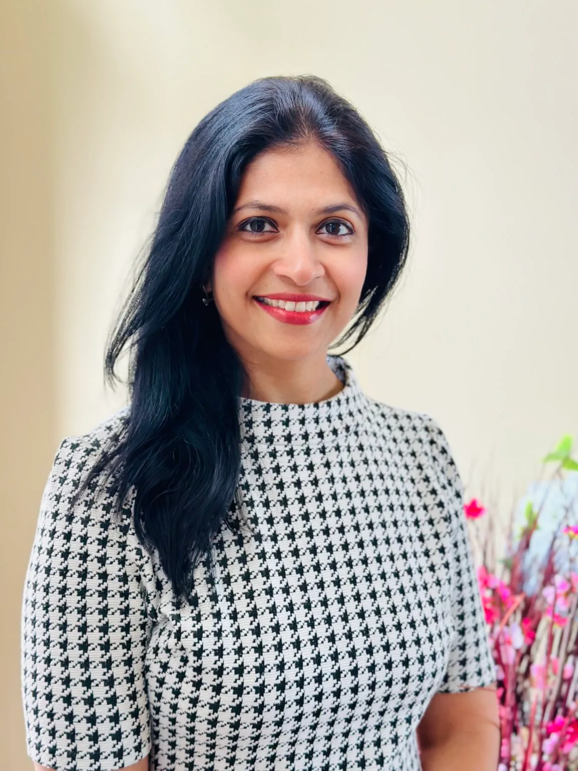 Dr. Poonam Solanki Peoria IL, Solanki Endodontics